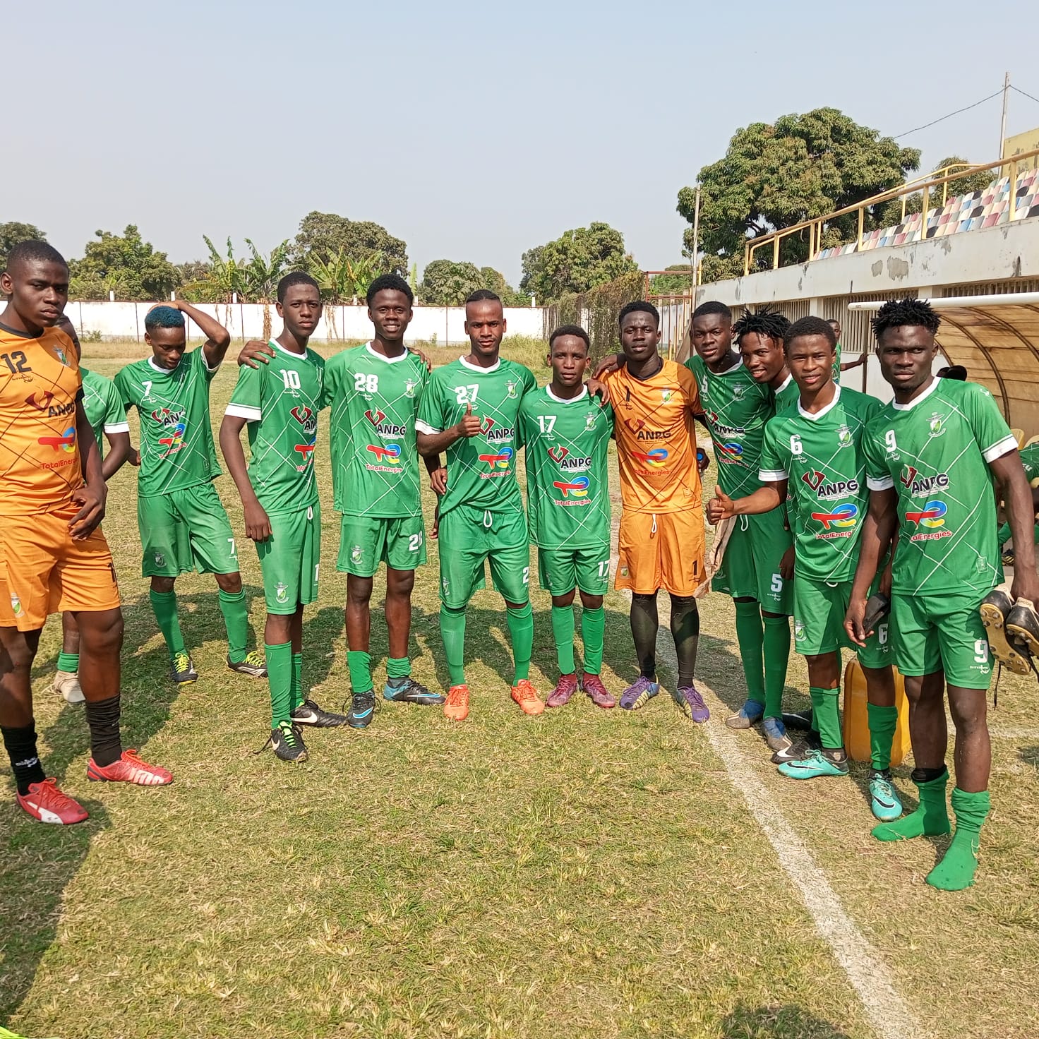 Início - Clube Ferroviário de Angola